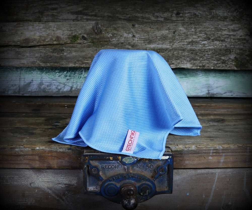 Buy Gtechniq MF5 Glass & Mirror Cloth | Slim's Detailing — Slims Detailing